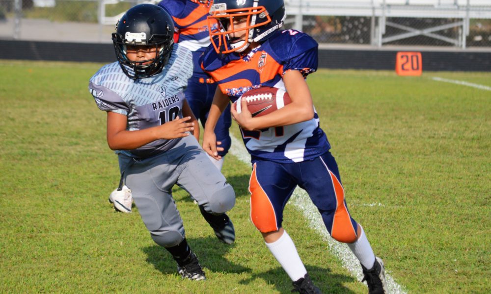 YOUTH FOOTBALL: 10U Raiders slowly pull away for win over Broncos ...