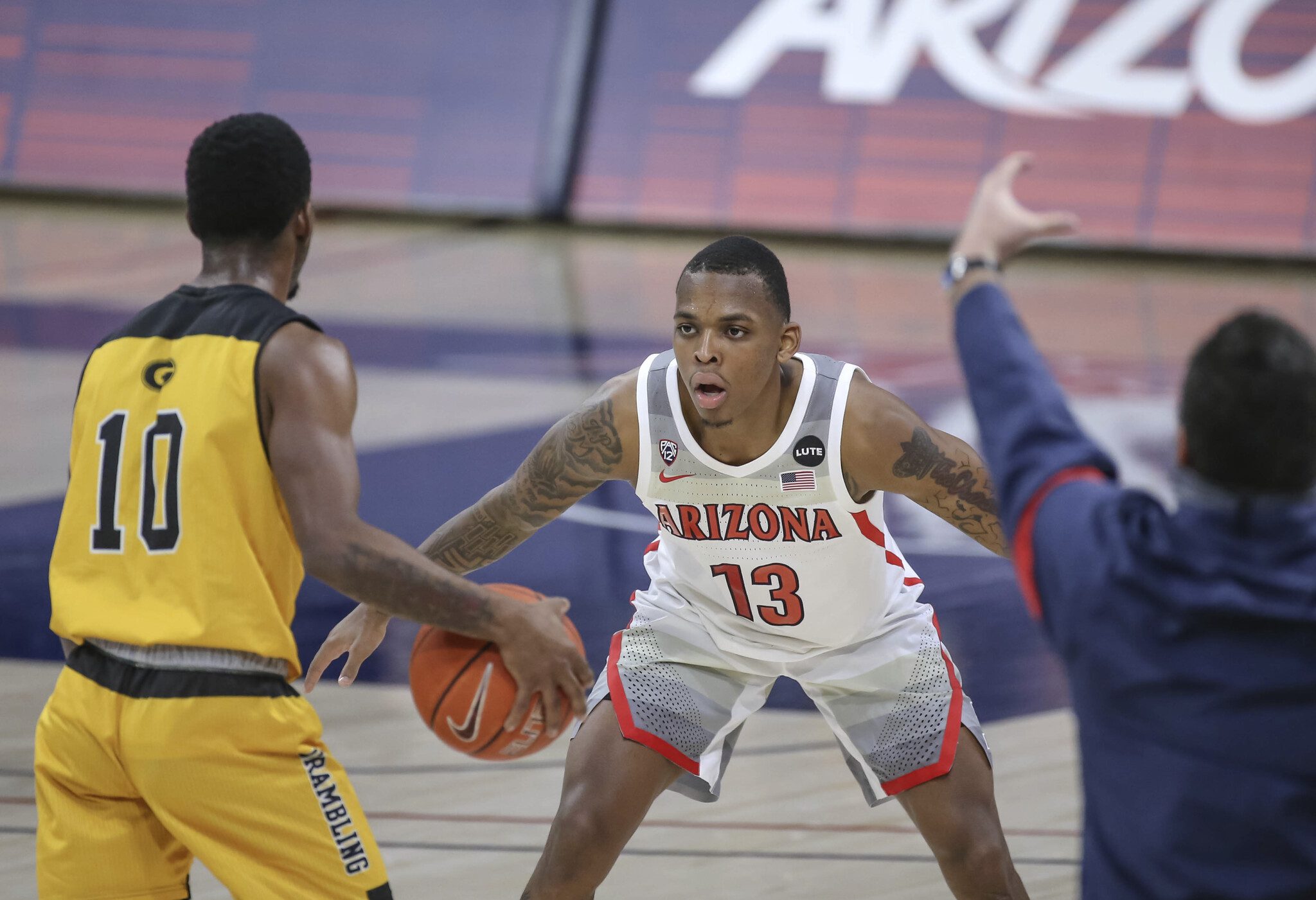 UA duo of Akinjo & Brown make Arizona’s season debut a success ...