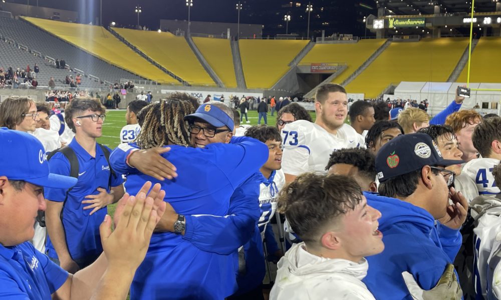 Arizona great Randy Robbins celebrates Casa Grande’s 4A state ...