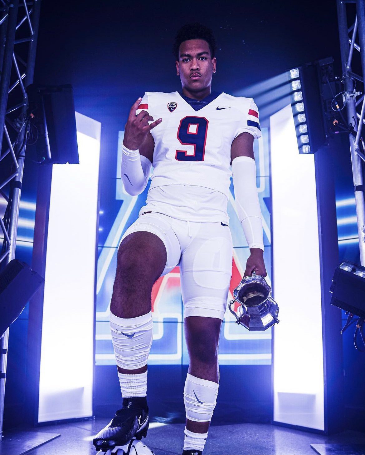 Salpointe high-profile defensive end Elijah Rushing will play for ...