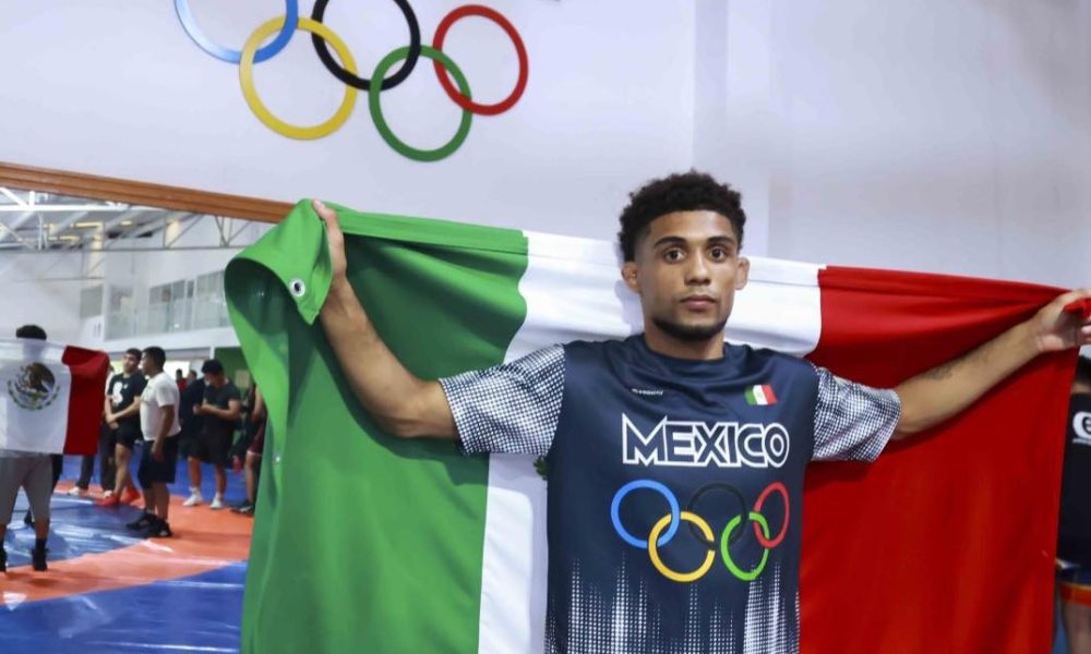 Roman Bravo-Young set to start Paris Olympics wrestling competition ...