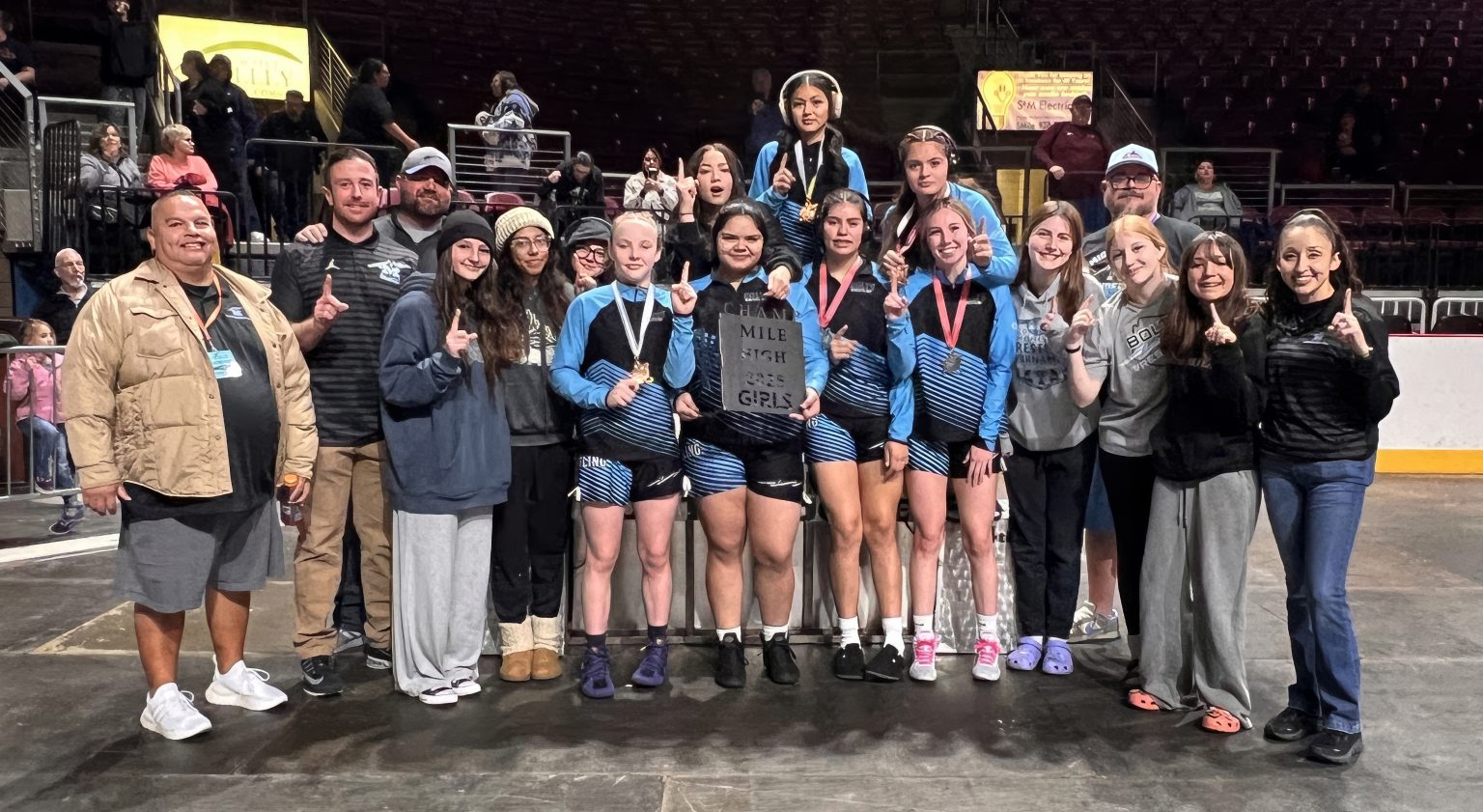 Mile High Challenge: Mica Mountain girls & Sahuarita boys win ...